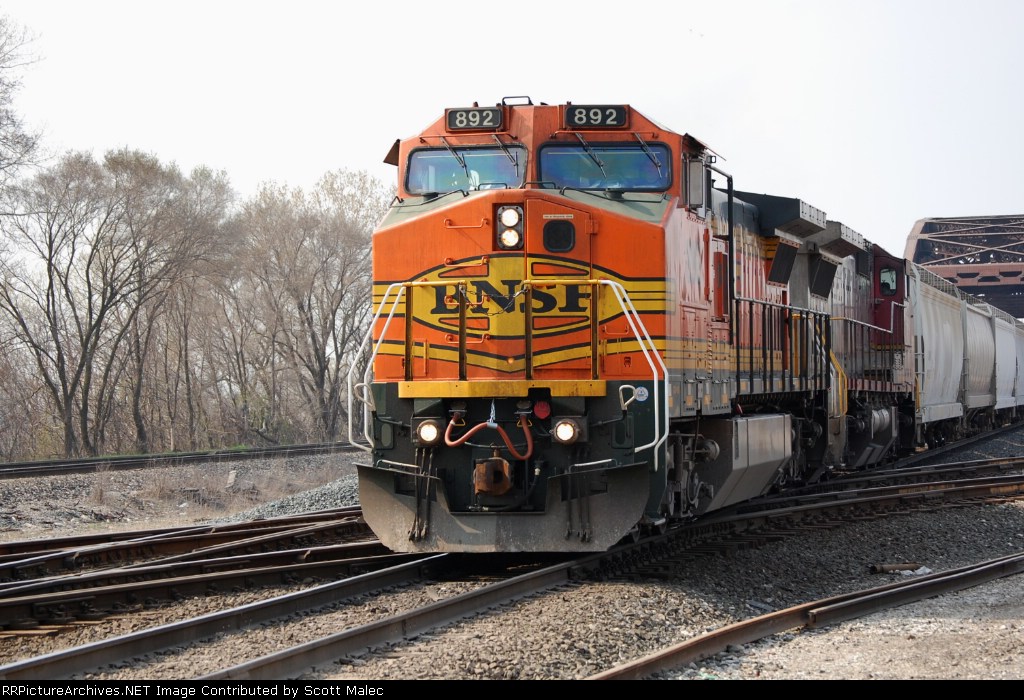 BNSF 892 & 853